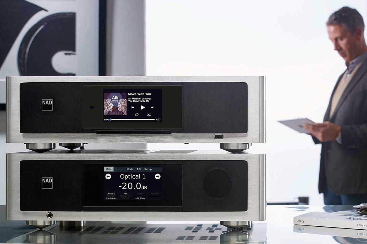 NAD Masters M33 BluOS Streaming DAC Amplifier und NAD T 778 AV Surround ...