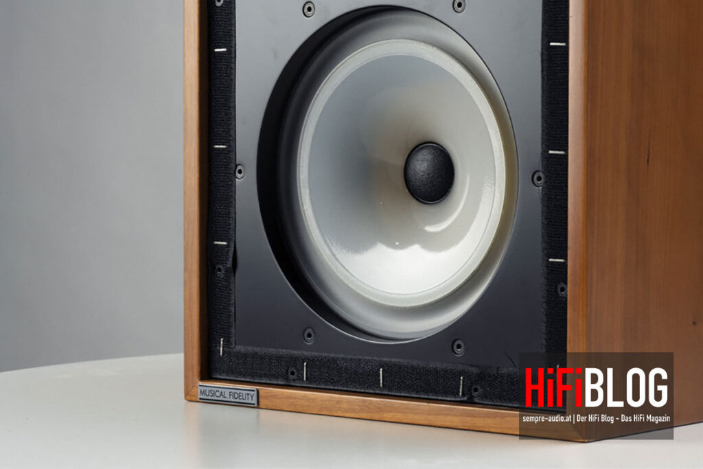 Musical Fidelity LS5/9 Classic 8 Nearfield Monitor Loudspeaker | sempre ...