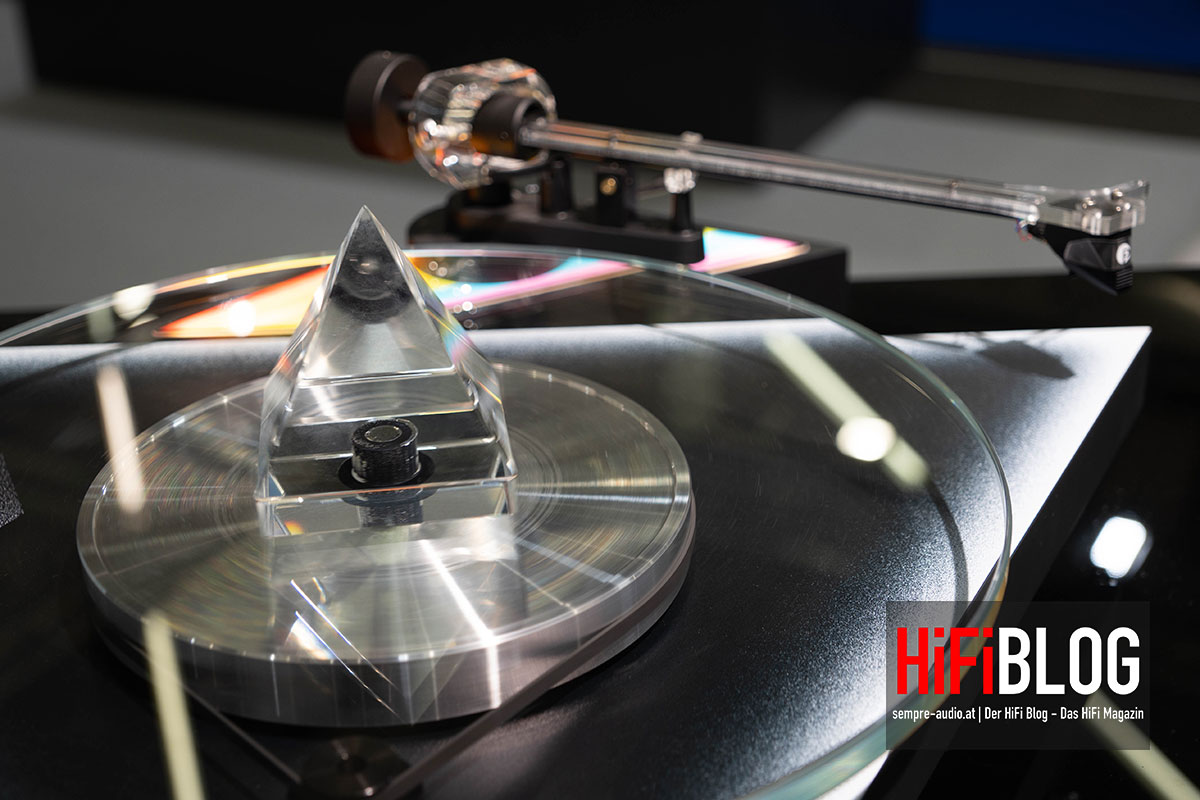 Pro-Ject The Dark Side of the Moon Concept Design | sempre-audio.at