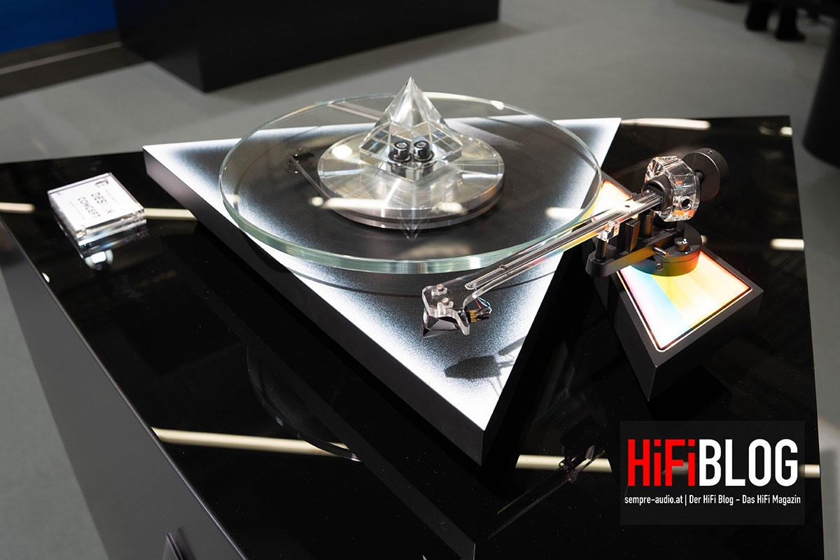 Pro-Ject The Dark Side of the Moon Concept Design | sempre-audio.at