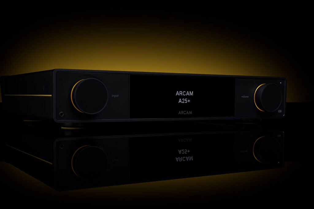 ARCAM Radia Series - Neue Vollverstärker ARCAM A5+, ARCAM A15+ und ...